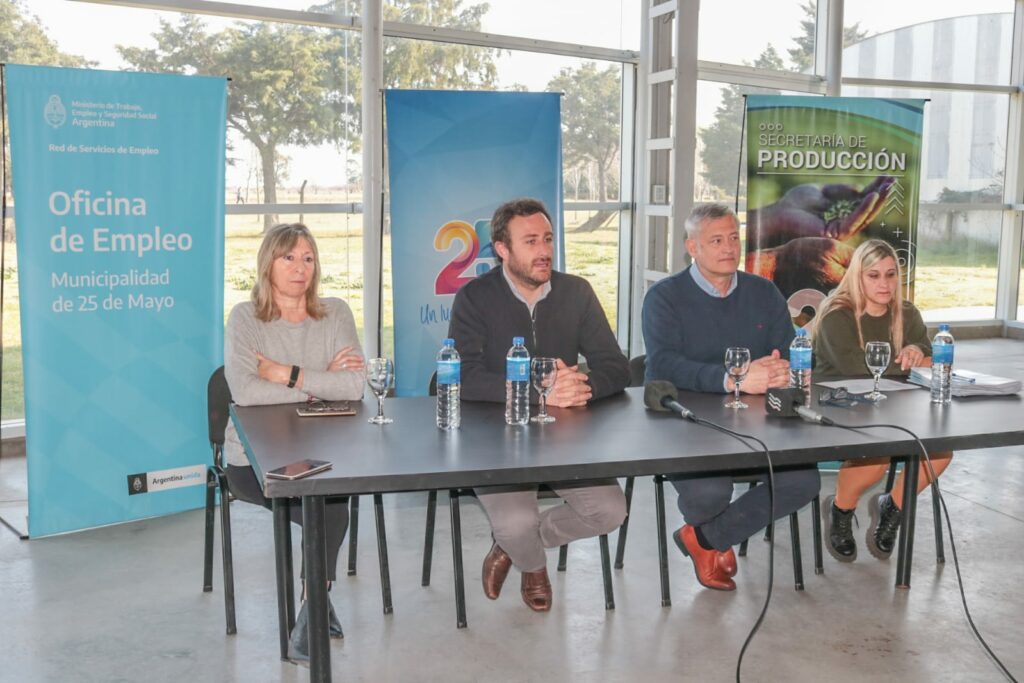 El Municipio Entregó Dieciséis Microcréditos Por Más De Un Millón Y